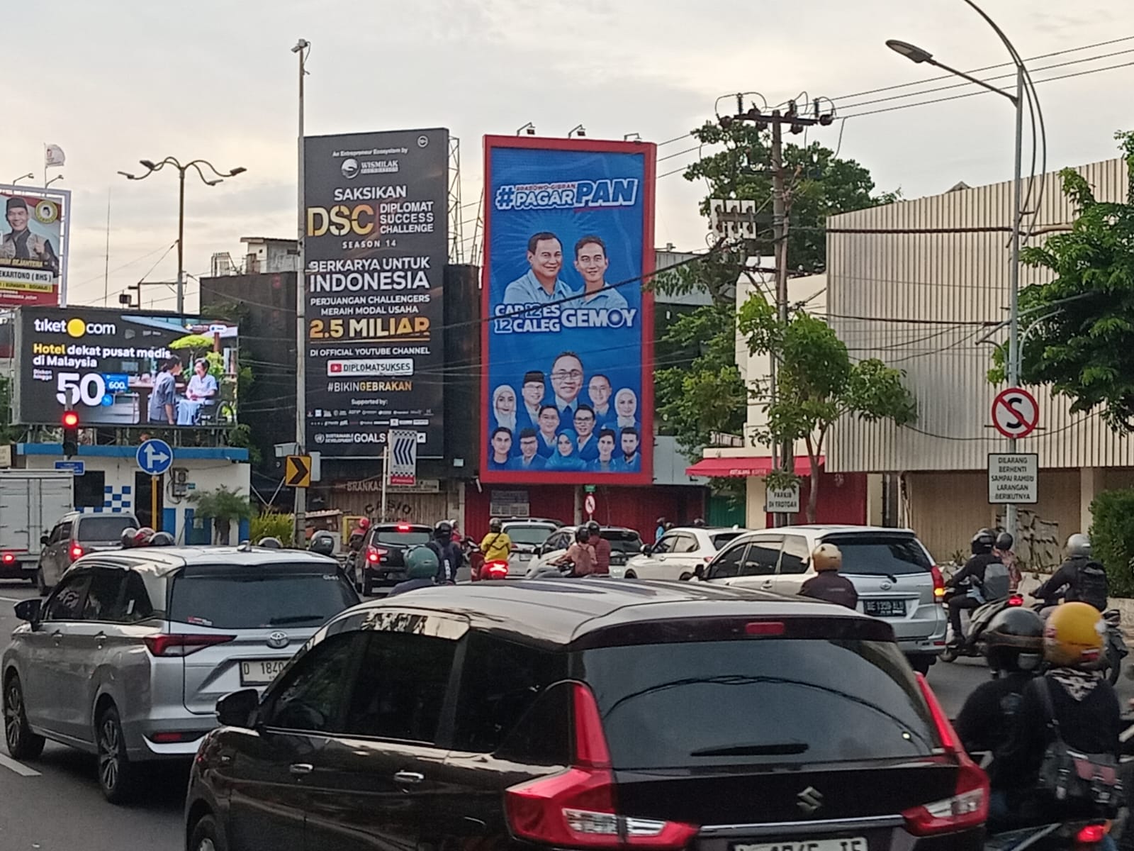 Sewa Papan Reklame di Surabaya | Solusi Iklan Efektif